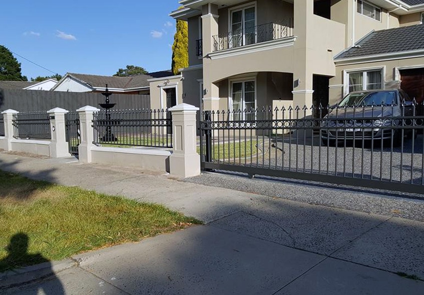 Automatic Gates And Fences - Electric Gate Manufacturers | Hallam ...